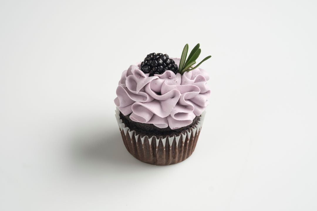 Blackberry Lavender Cupcake – Daily Garnish